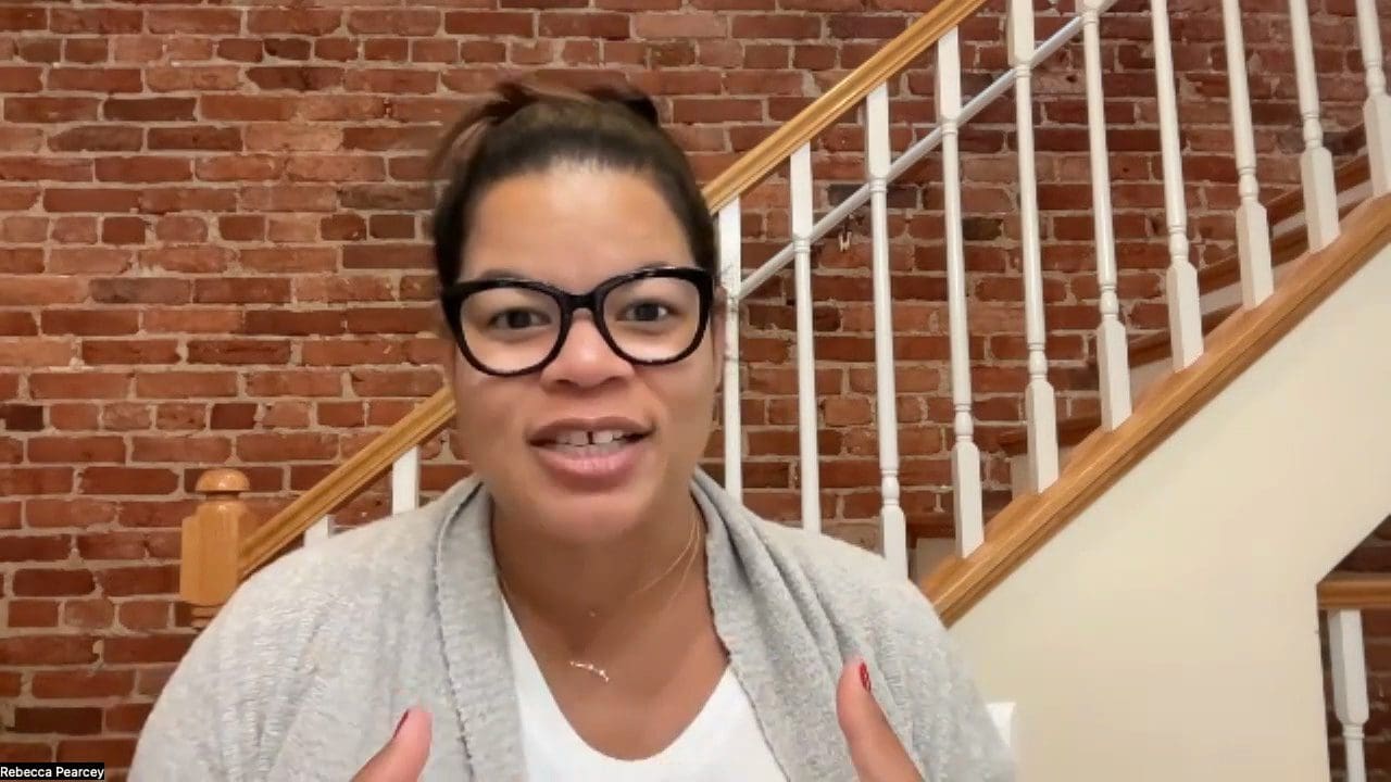Creative Insights: Battling Misinformation and Maintaining Your Online ...